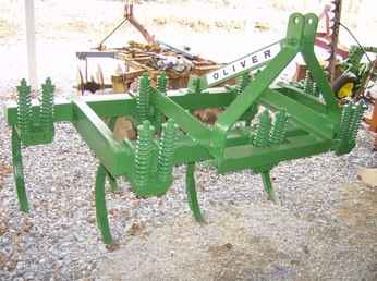 Used Farm Tractors for Sale: Oliver Chisel Plow (2009-02-26 ...