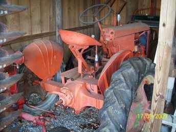 Used Farm Tractors for Sale: 1949 Case VAC (2009-03-25) - Yesterday's ...