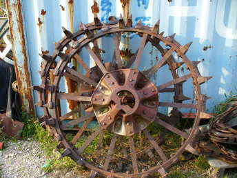 Used Farm Tractors for Sale: Farmall H Rear Steel Wheels (2009-04-07 ...