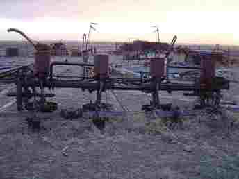 Used Farm Tractors for Sale: Ih 4 Row Lister [Vintage] (2009-04-14 ...