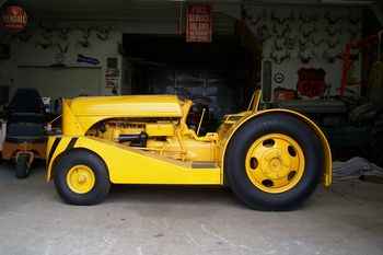 Used Farm Tractors for Sale: Ford Aircraft Tug-Bno-25 (2009-04-16 ...