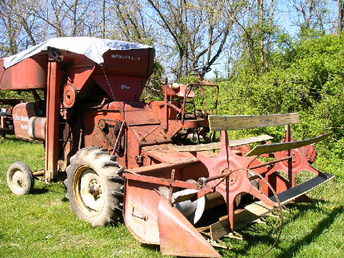Used Farm Tractors for Sale: Massey Ferguson MF-35 Combine (2009-04-17 ...