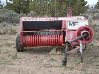 Used Farm Tractors for Sale: Massey Ferguson MF-124 Baler (2009-04-25 ...