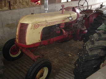 Used Farm Tractors for Sale: Cockshutt 40 Deluxe (2009-04-26 ...