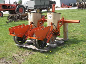 Used Farm Tractors for Sale: 2 Row Allis Chalmers 3 Point Planter (2009 ...
