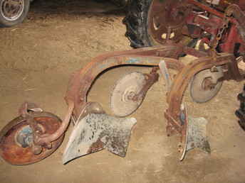 Used Farm Tractors for Sale: Farmall C & Super C Plow (2009-04-30 ...