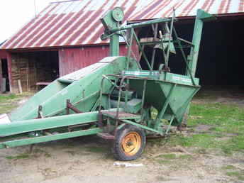 Used Farm Tractors for Sale: Oliver Picker Sheller (2009-05-01 ...