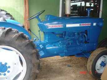 Used Farm Tractors for Sale: Ford 4000 Gas, 1972 (2009-05-13) - Yesterday's Tractors