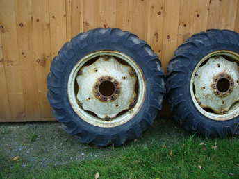 Used Farm Tractors for Sale: Oliver 550 Rear Tires-Wheels (2009-05-17 ...