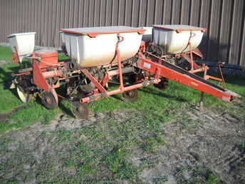 Used Farm Tractors for Sale: Case Corn Planter Rare (2009-05-20 ...