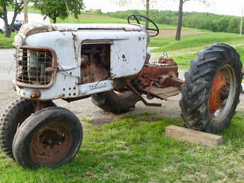 Used Farm Tractors for Sale: Case 300 (2009-05-28) - Yesterday's Tractors