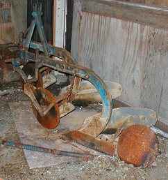 Used Farm Tractors for Sale: Vintage Ford 2 Bottom Plow (2009-06-05 ...