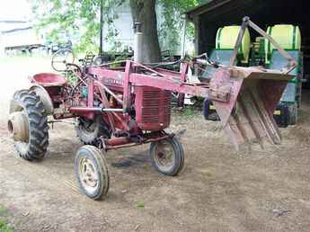 Used Farm Tractors for Sale: Loader For Farmall Super A,100 (2009-06-23 ...