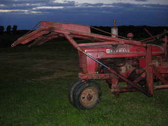Used Farm Tractors for Sale: Farmall H Loader (2009-06-30) - Yesterday ...