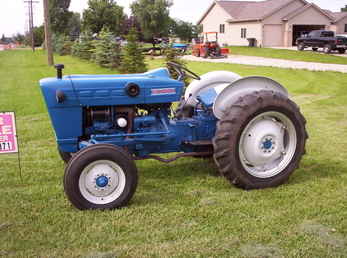 Used Farm Tractors for Sale: Reconditioned Ford 2000 (2009-07-17 ...