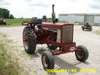 Used Farm Tractors for Sale: Farmall 656G (2009-07-27) - Yesterday's ...