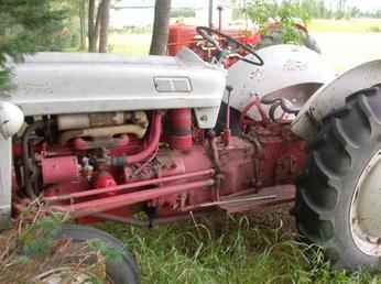 Used Farm Tractors for Sale: Ford 600 (2009-08-01) - Yesterday's Tractors