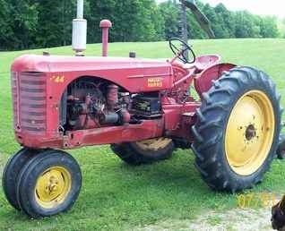 Used Farm Tractors for Sale: Massey-Harris 44 (2009-08-02) - Yesterday ...