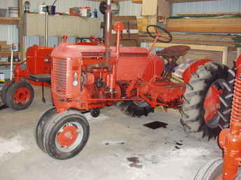 Used Farm Tractors for Sale: 1946 Case VAC (2009-08-06) - Yesterday's ...