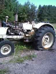 Used Farm Tractors for Sale: Cockshutt 560 (2009-08-24) - Yesterday's ...