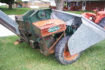 Used Farm Tractors for Sale: One Row New Idea Corn Picker (2009-08-29 ...