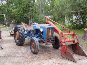 Used Farm Tractors for Sale: Ford 2000 Prior W 1-Arm Loader (2009-09-26 ...