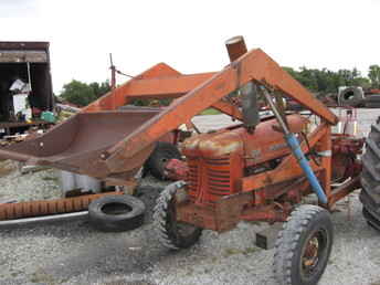 Used Farm Tractors for Sale: Loader For A Ih 300 Utility (2009-10-03 ...