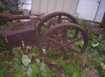 Used Farm Tractors for Sale: Waterloo Engine 7 HP (2009-10-13 ...