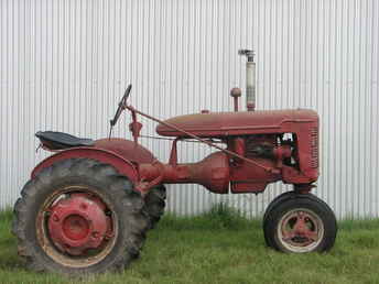 Used Farm Tractors for Sale: 1940 Farmall "B" - Hand Crank (2009-10-16 ...