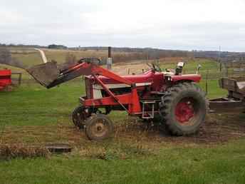 Used Farm Tractors for Sale: Ih 706 With Loader (2009-11-26 ...