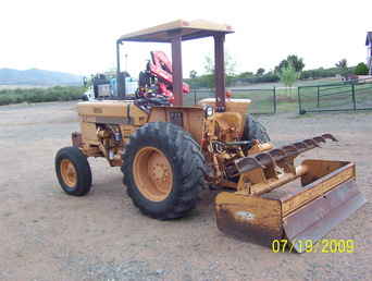 Used Farm Tractors for Sale: Case 380B Grade Tractor (2009-12-09 ...