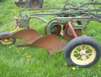 Used Farm Tractors for Sale: Moline Two Bottom Plow (2009-12-13 ...