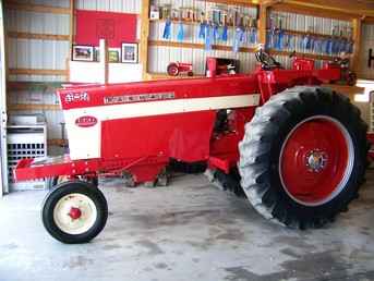 Used Farm Tractors for Sale: Farmall 560 Pulling Tractor (2010-01-10 ...