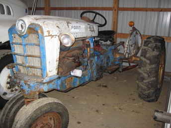 Used Farm Tractors for Sale: Gold Demonstrator Ford 971 (2010-02-12 ...