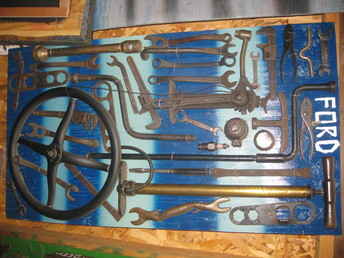 Used Farm Tractors for Sale: Ford Tool Collection (2010-02-16 ...