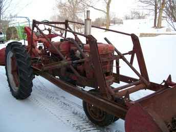 Used Farm Tractors for Sale: Loader For Farmall H (2010-03-10 ...