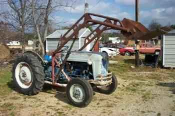 Used Farm Tractors for Sale: Ford Jubilee With Loader (2003-05-11 ...