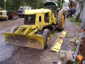 Used Farm Tractors for Sale: Huber Grader Tractor (2003-05-11 ...