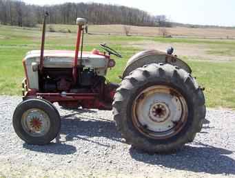 Used Farm Tractors for Sale: Ford 871 Diesel Utility (2003-05-12 ...