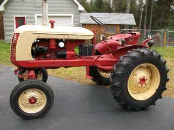Used Farm Tractors for Sale: Rare Cockshutt 20 Deluxe (2010-04-15 ...