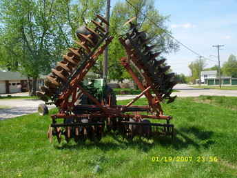 Used Farm Tractors for Sale: White 271 Disk (2010-04-15) - Yesterday's ...