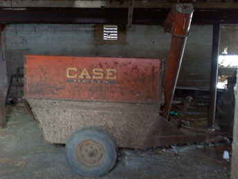 Used Farm Tractors for Sale: Case Feed Wagon (2010-04-18) - Yesterday's ...