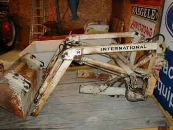 Used Farm Tractors for Sale: International 154/184 Loader (2003-05-20 ...