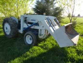 Used Farm Tractors for Sale: Ford 4000 Loader Tractor (2010-04-28) - Yesterday's Tractors