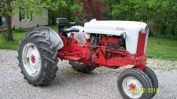 Used Farm Tractors for Sale: Ford 900 (2010-05-05) - Yesterday's Tractors