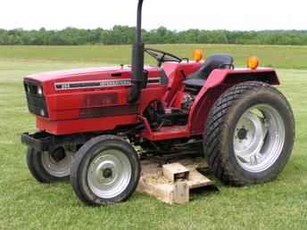 Used Farm Tractors for Sale: International 254 Compact (2003-05-26 ...