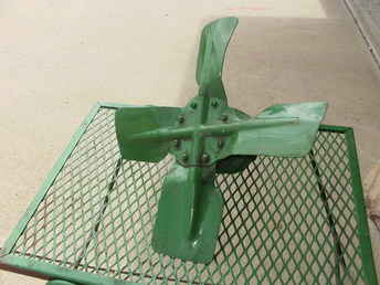 Used Farm Tractors for Sale: John Deere LA Or LI Radiator Fan (2010-06 ...