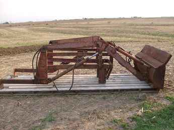 Used Farm Tractors for Sale: International 50 Loader (2010-06-20 ...