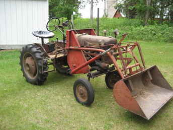 Used Farm Tractors for Sale: 1948 Farmall Cub W/ Loader (2010-06-28 ...