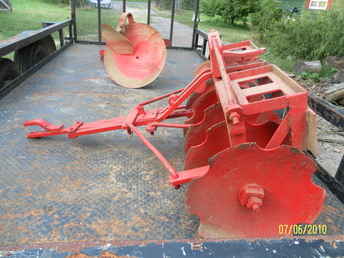 Used Farm Tractors for Sale: Farmall Disk Harrow (2010-07-06 ...